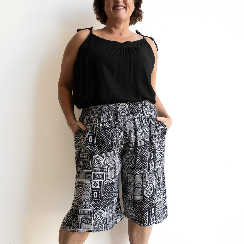 Zen Drawstring Shorts - Below-the-knee - Geometric – KOBOMO